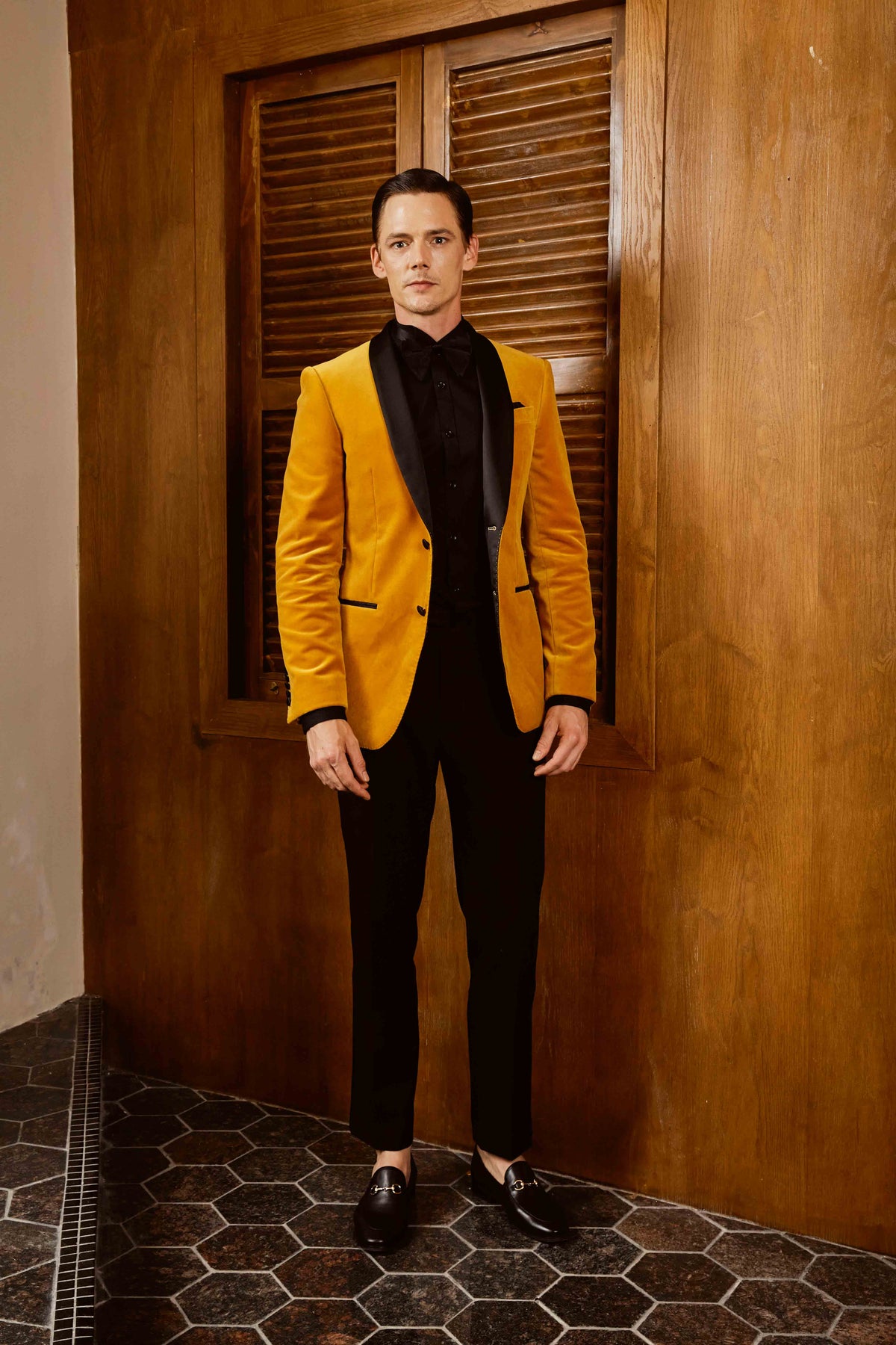 Mustard Yellow Suit Set with Highlighted Black Lapel || Men's suits in ...